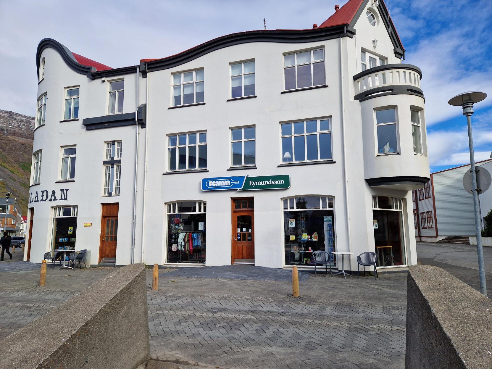 Penninn Eymundsson Stores